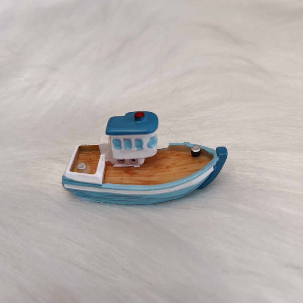 Fishing boat miniature For Art Work – Resin Artology